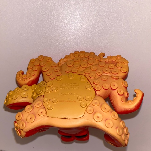 Funko | Toys | Disney Finding Dory Funko Pop Hank Octopus Figure 91 ...